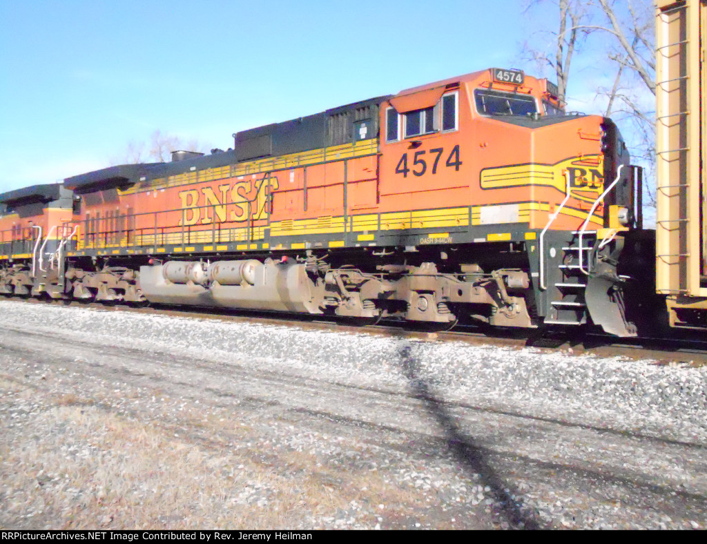 BNSF 4574 (1)